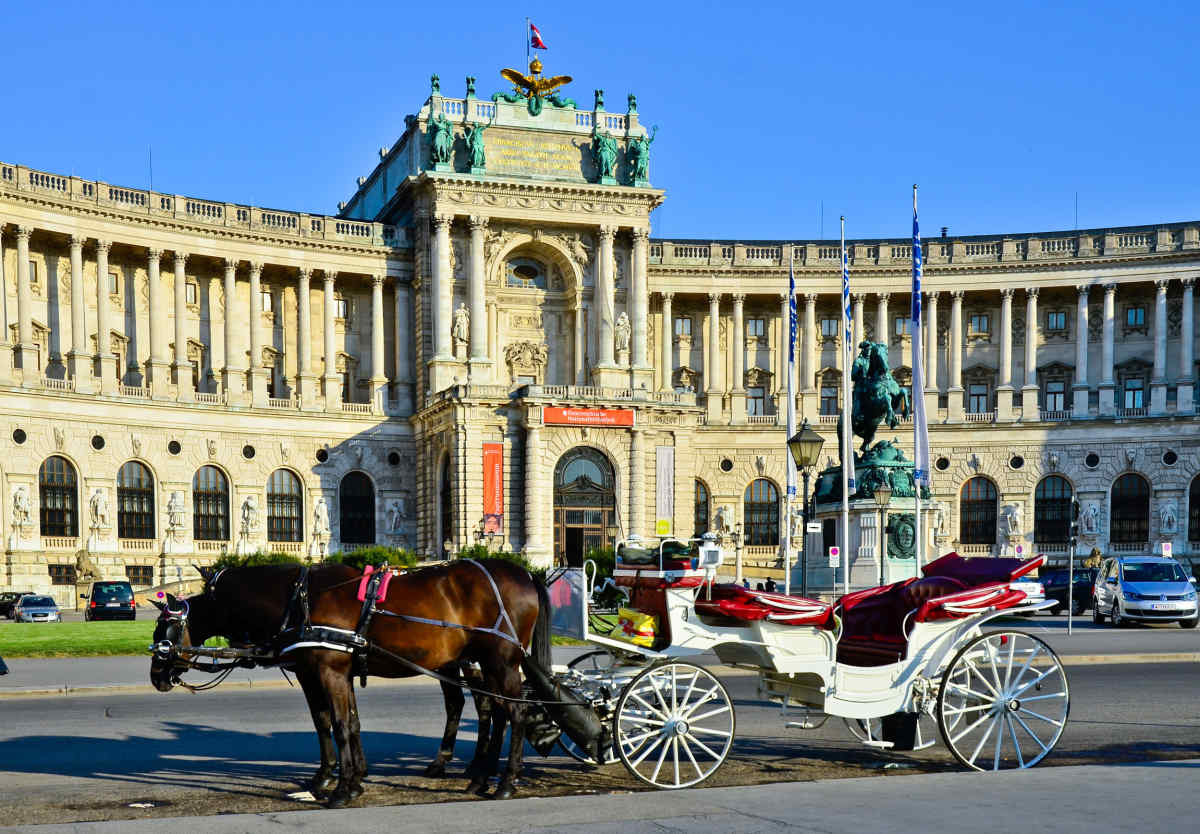 Paris & Vienna Explorer - Vacation Package & Tour