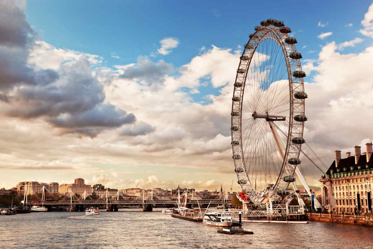 Paris & London on a Budget - Vacation Package & Tour