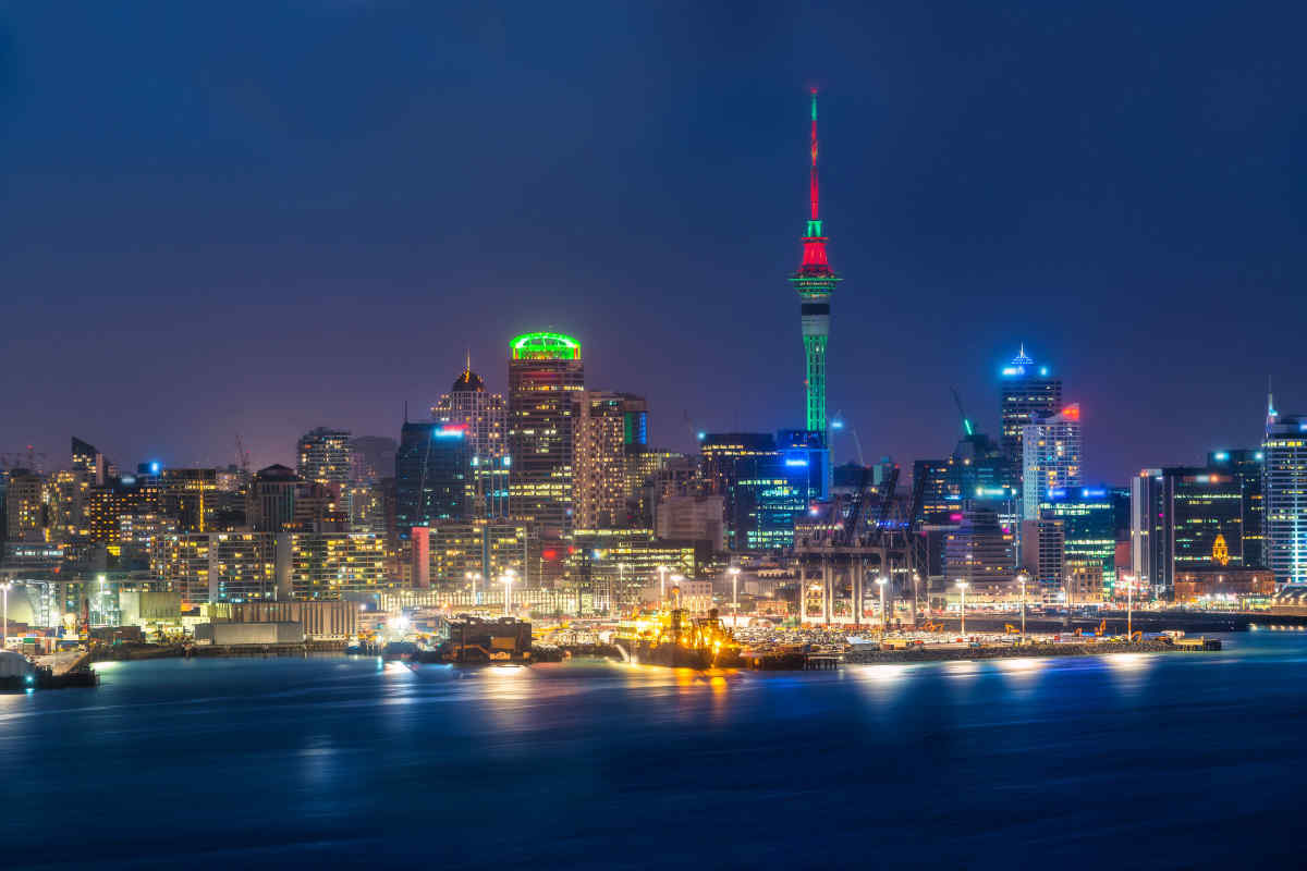 Auckland & Bay of Islands - Vacation Package & Tour
