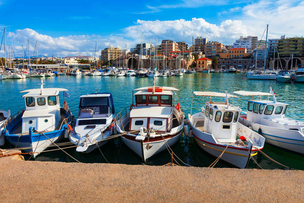 Greek Island and 5-star Dubai Experience - Vacation Package & Tour