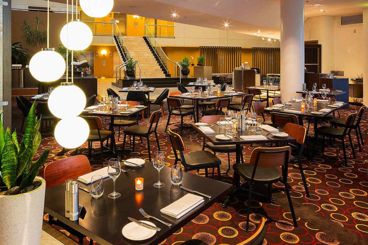 Crowne Plaza Hotel Canberra, Canberra | GreatValueVacations.com