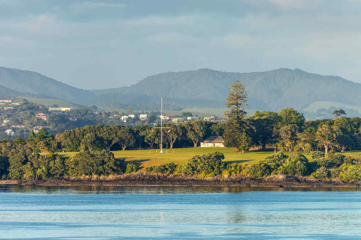 Auckland & Bay of Islands - Vacation Package & Tour