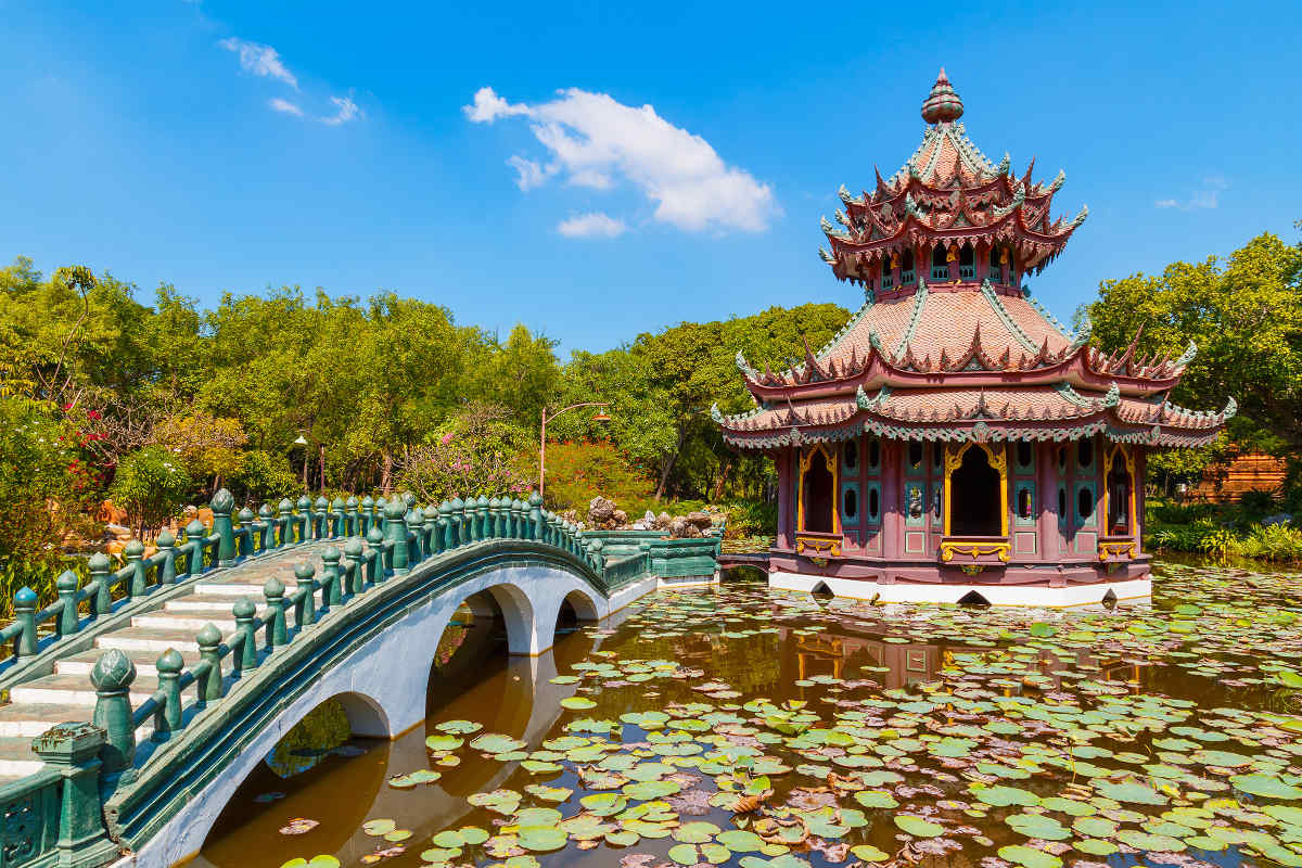 Solo Travel: the Temples & Beaches of Thailand - Vacation Package & Tour