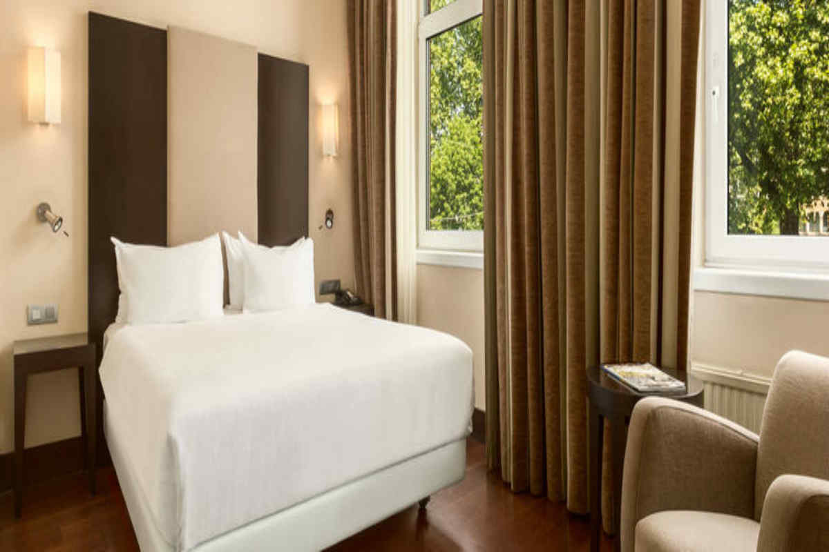 NH Amsterdam Centre Hotel, Amsterdam | GreatValueVacations.com