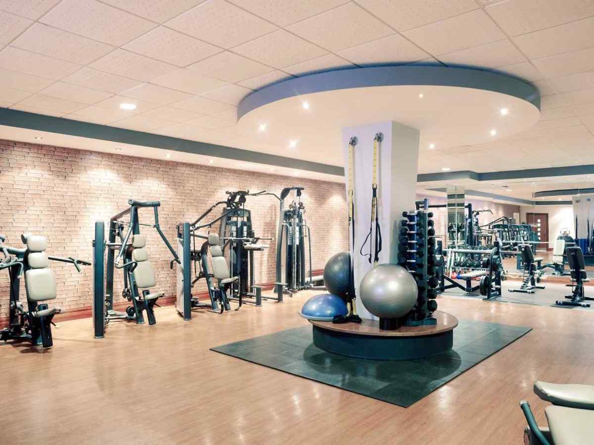 Mercure Cardiff Holland House Hotel and Spa, Cardiff ...