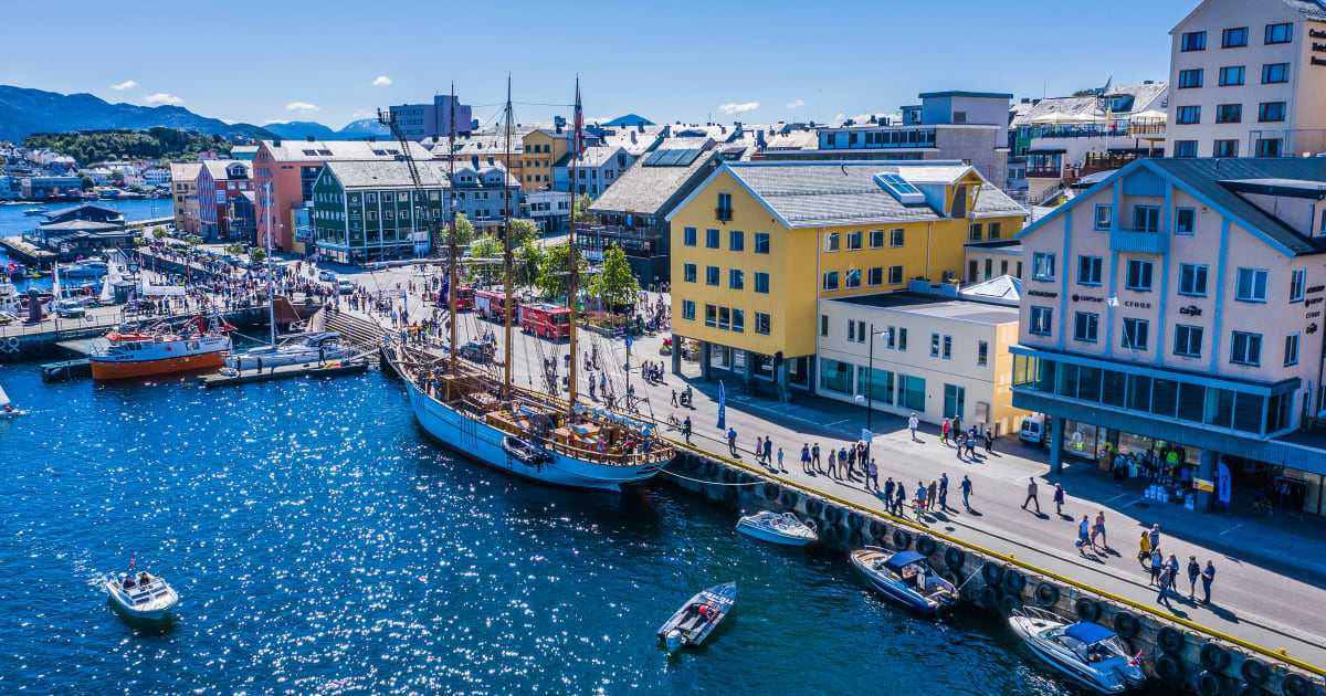 Kristiansund - Fjord Norway