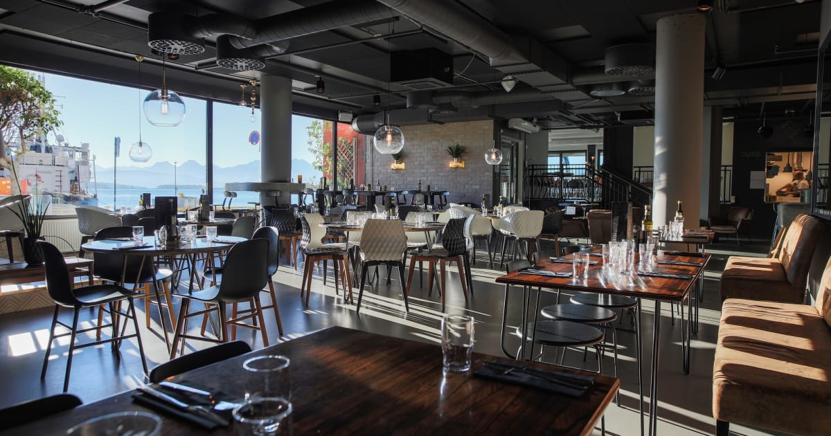 Glass Restaurant & Bar - Fjord Norway
