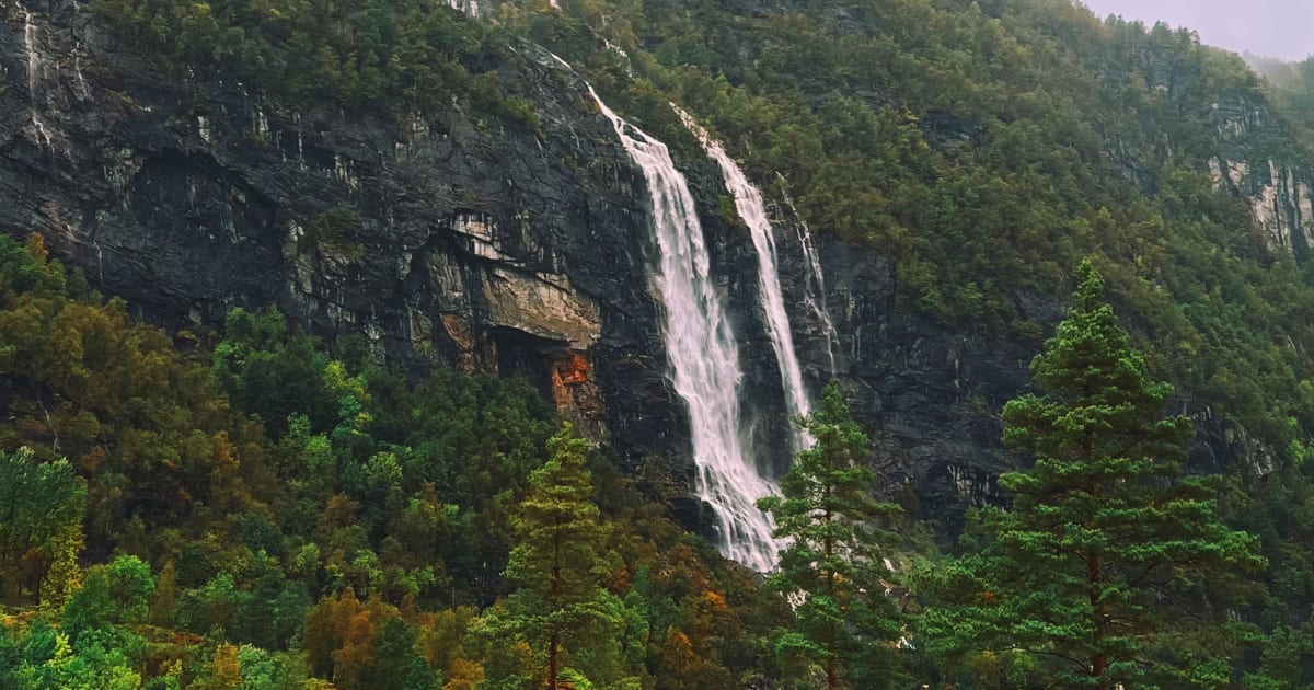 Hike from Saudafjorden to Kastfoss - Fjord Norway