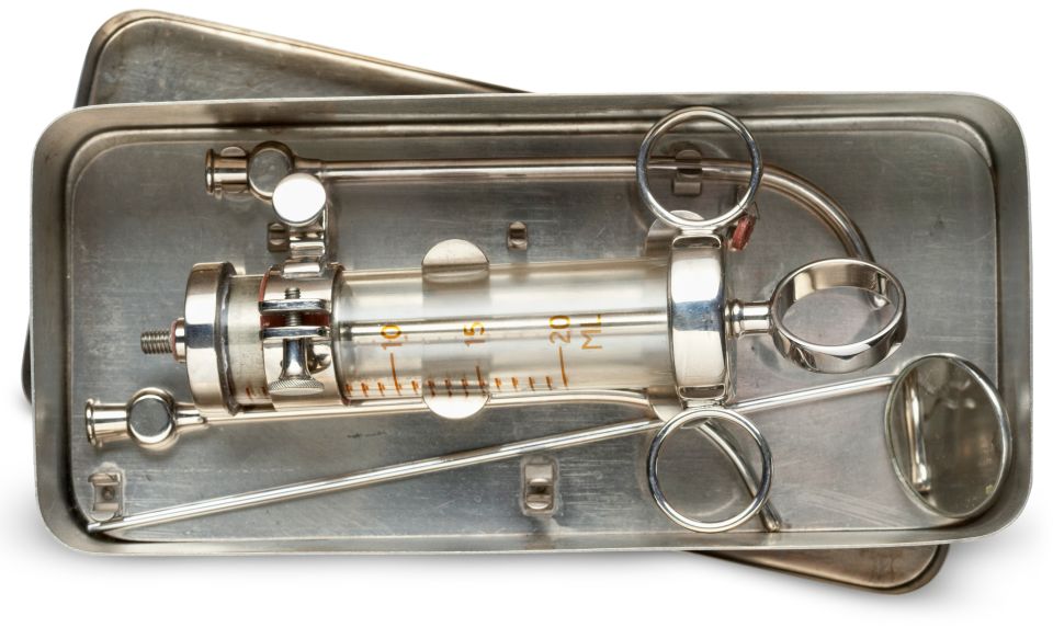 World War II Medicine | Battlefield Medicine | DK Find Out