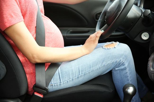 Amankah Ibu Hamil Menyetir Mobil? - Alodokter Amankah Ibu Hamil Menyetir Mobil? - Alodokter
