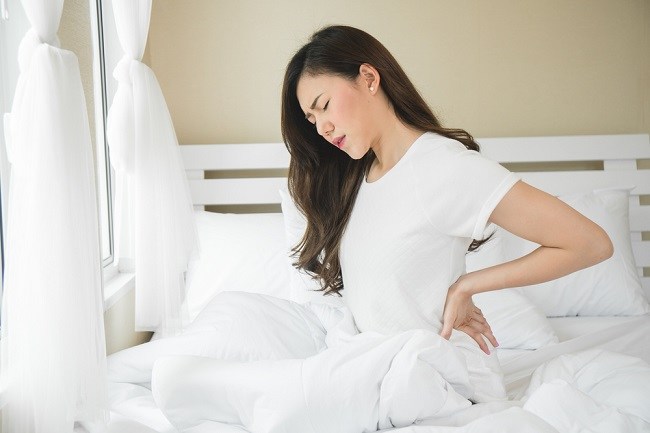 8 Gejala Batu Ginjal yang Perlu Anda Kenali - Alodokter 8 Gejala Batu Ginjal yang Perlu Anda Kenali - Alodokter