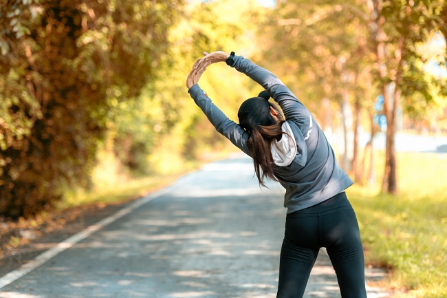 Stretching: Jenis dan Manfaatnya bagi Tubuh - Alodokter