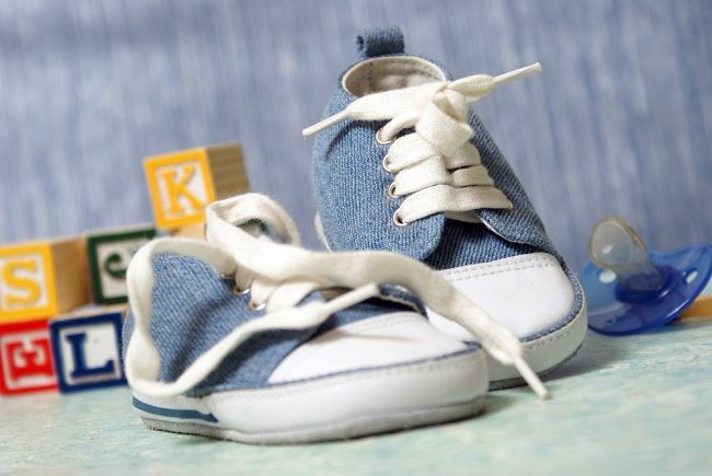 5 Tips Memilih Sepatu Anak yang Tepat - Alodokter 5 Tips Memilih Sepatu Anak yang Tepat - Alodokter
