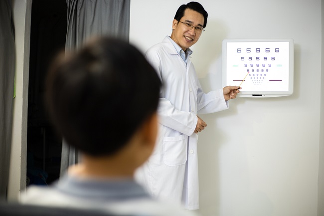 Tips Pemeriksaan Visus pada Anak-anak - Alomedika