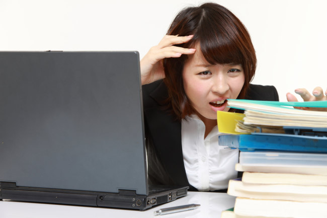 6 Bahaya Kerja Lembur bagi Kesehatan Tubuh - Alodokter