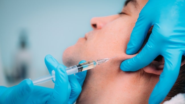 Meminimalkan Risiko Komplikasi Akibat Injeksi Dermal Filler - Alomedika