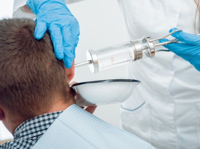 Irigasi Telinga - teknik, indikasi, komplikasi, pedoman klinis - Alomedika