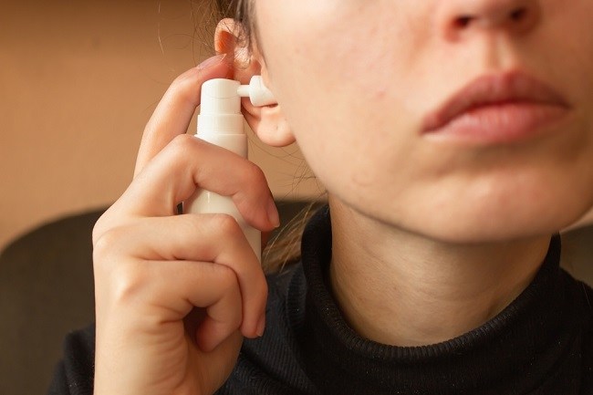 Begini Cara Membersihkan Kotoran Telinga dengan Benar dan Aman - Alodokter