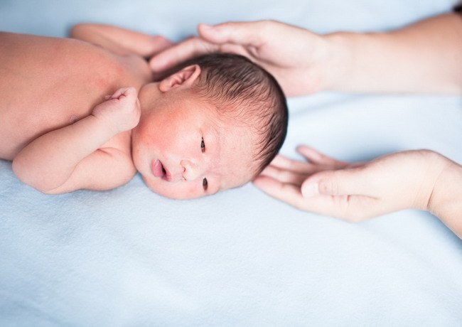Pentingnya Inisiasi Menyusui Dini untuk Kesehatan Bayi - Alodokter Pentingnya Inisiasi Menyusui Dini untuk Kesehatan Bayi - Alodokter