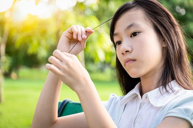 Trikotilomania - Gejala, Penyebab, dan Pengobatan - Alodokter