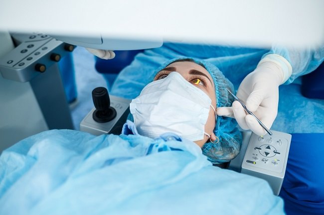 6 Cara Menyembuhkan Mata Minus yang Ampuh - Alodokter 6 Cara Menyembuhkan Mata Minus yang Ampuh - Alodokter