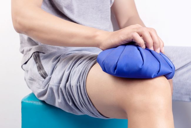 Kompres Dingin, Ketahui Manfaat dan Cara Pakainya - Alodokter