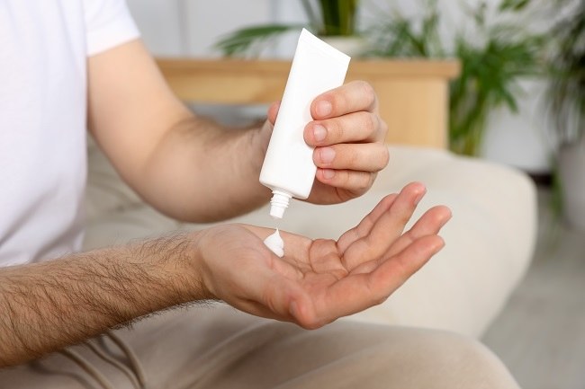 Interzol Krim - Manfaat, Dosis, dan Efek Samping - Alodokter