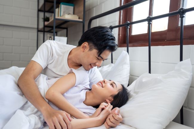 Berhubungan Intim Setiap Hari Apakah Bisa Hamil? - Alodokter