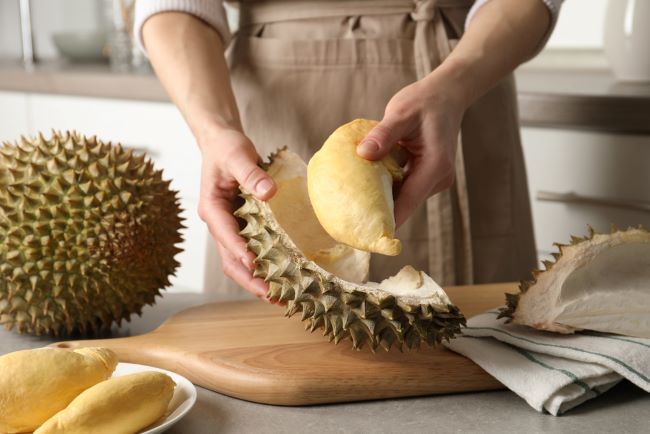 5 Buah yang Tidak Boleh Dimakan Saat Hamil Muda - Alodokter 5 Buah yang Tidak Boleh Dimakan Saat Hamil Muda - Alodokter
