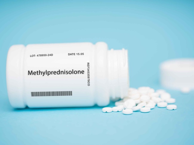 Methylprednisolone - Manfaat, Dosis, dan Efek Samping - Alodokter
