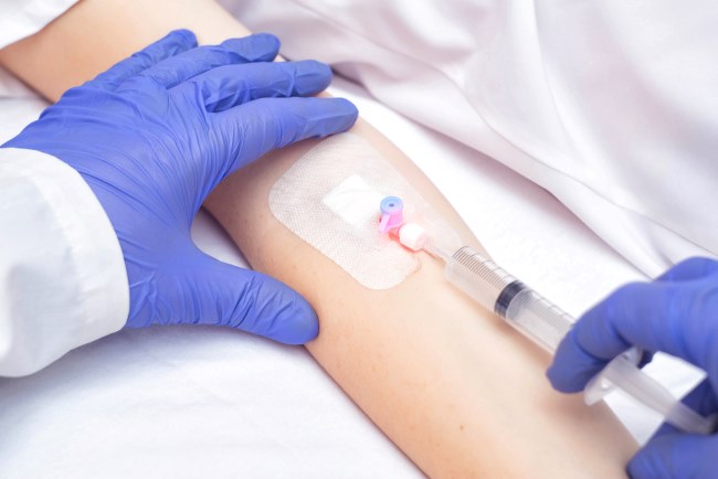 Antibodi Monoklonal, Ketahui Manfaat, Prosedur, dan Risikonya - Alodokter