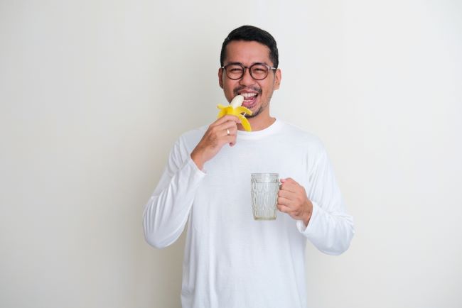 9 Manfaat Buka Puasa dengan Pisang yang Baik untuk Kesehatan - Alodokter 9 Manfaat Buka Puasa dengan Pisang yang Baik untuk Kesehatan - Alodokter