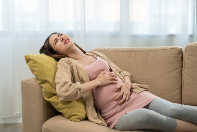 Perut Kram Saat Hamil Trimester 2, Kenali Penyebab dan Cara Mengatasinya - Alodokter