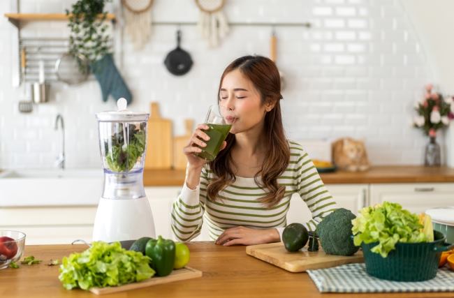 5 Manfaat Klorofil untuk Wajah yang Perlu Diketahui - Alodokter