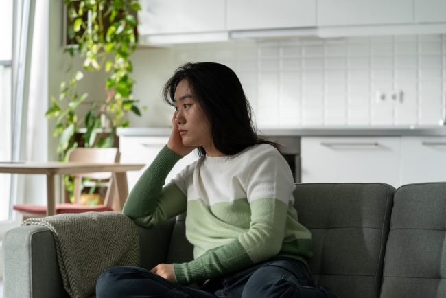 7 Ciri-Ciri Wajah Orang Stres yang Sering Diabaikan - Alodokter