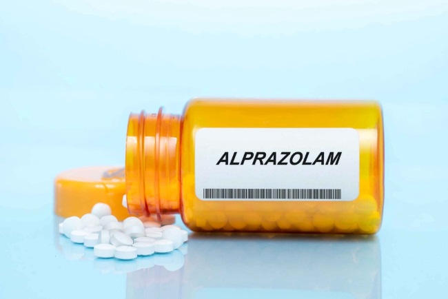 Efek Samping Alprazolam dan Tips Aman Menggunakannya - Alodokter