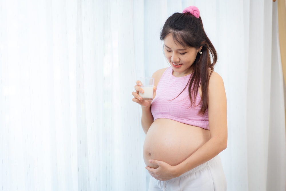 Bolehkah Ibu Hamil Minum Yakult? Ini Lho Jawabannya - Alodokter