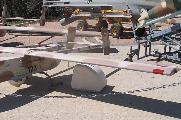 Dron'un Tarihçesi by Buse Erdil