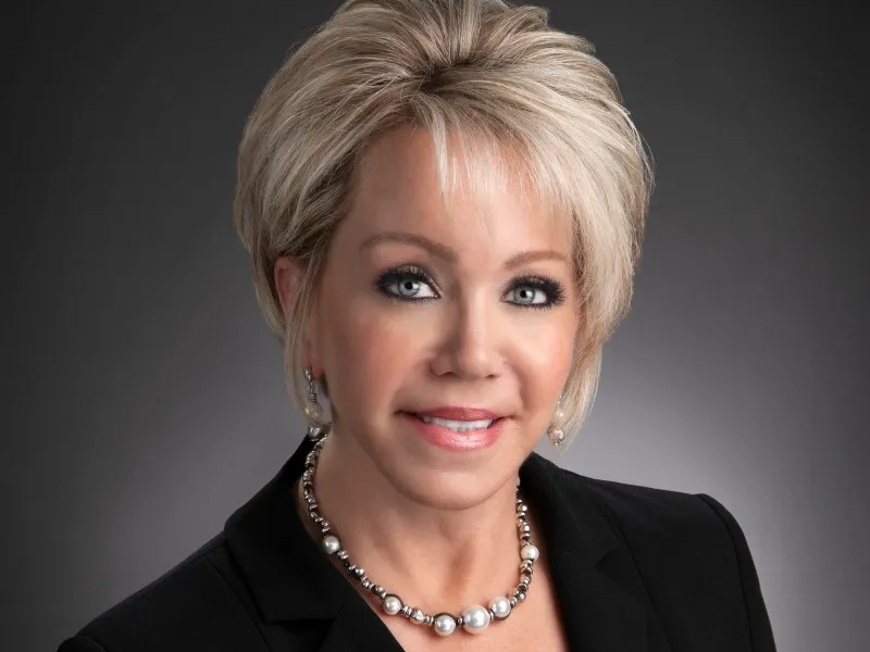 Elliman’s Trish Nash Receives Las Vegas REALTORS 2024 Hall of Fame Award