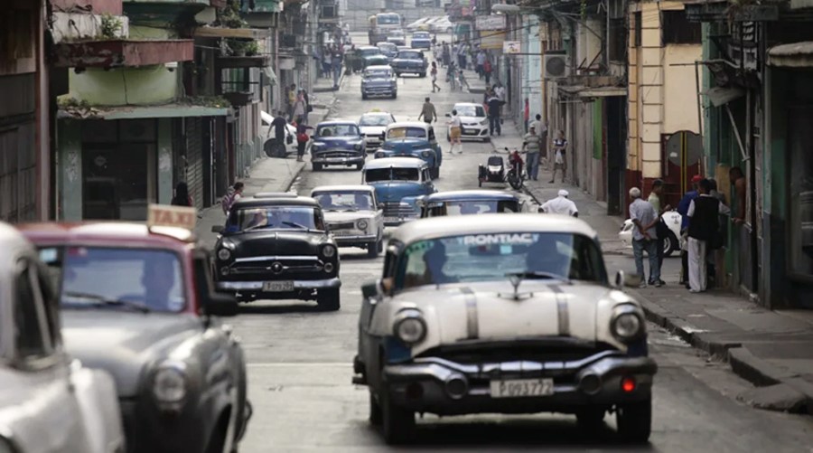 Entra en vigencia nueva ley que incentiva vehículos eléctricos en Cuba