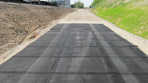 Carousel images of Trackelast product