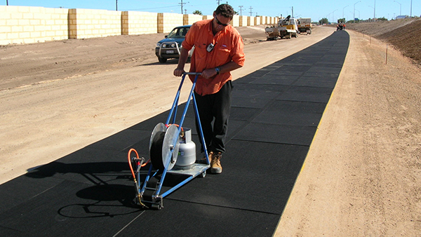 Carousel images of Trackelast product