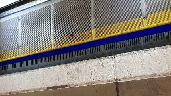 Carousel images of Trackelast product