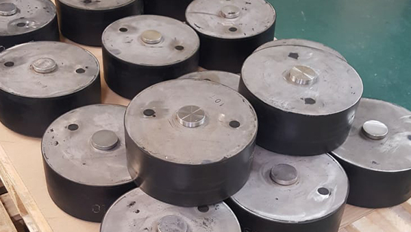 Carousel images of Trackelast product