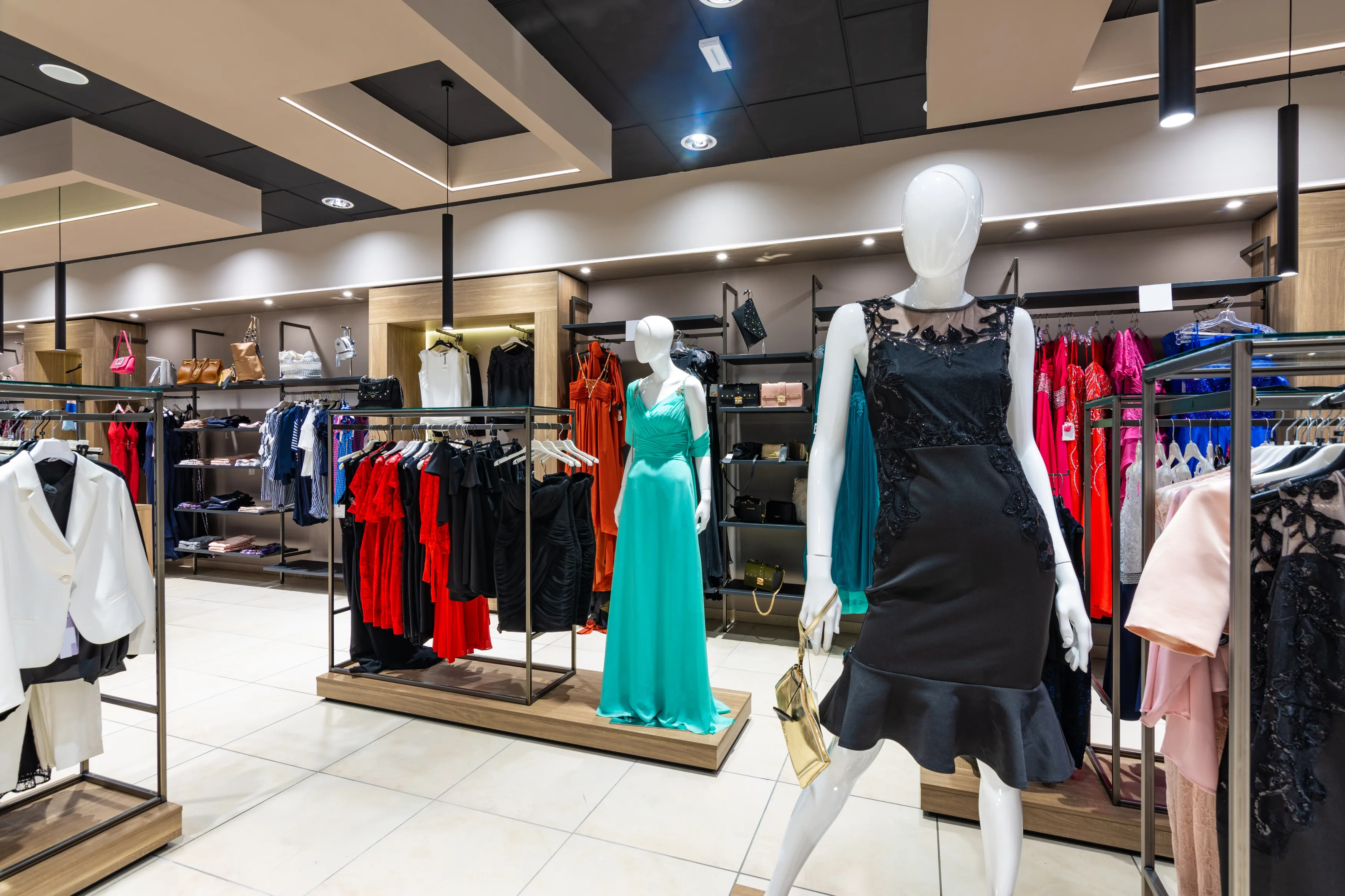 Te koop: Damesmodespeciaalzaak op midden hoog niveau | Brookz®