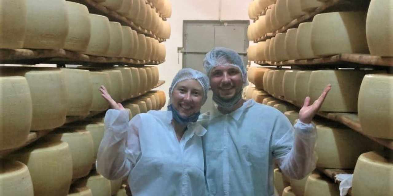 Parme : visite et dégustation de la production de Parmigiano et du ...