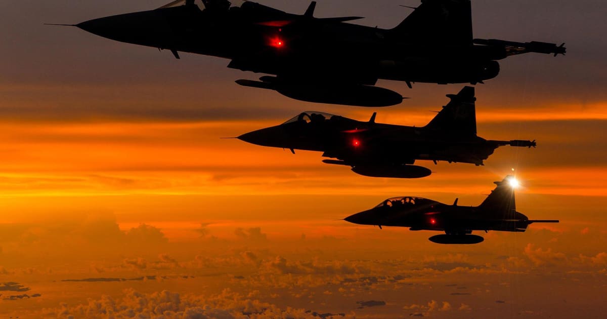 How Gripen prepares for night flights