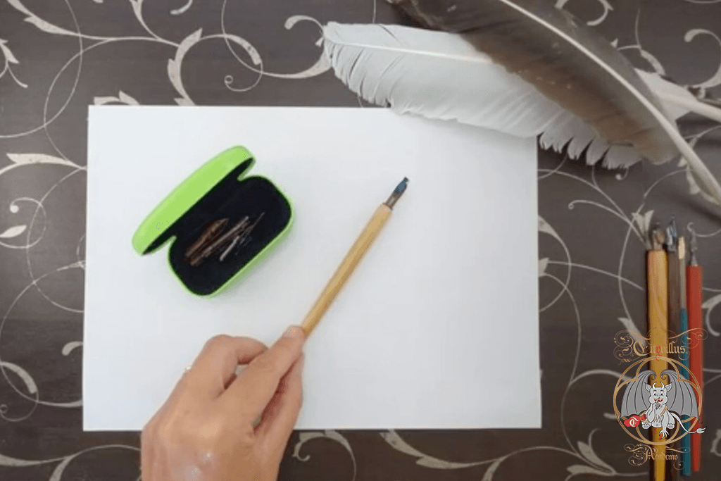 Le nettoyage de la plume | Cours de calligraphie gratuit | Tityvillus ...
