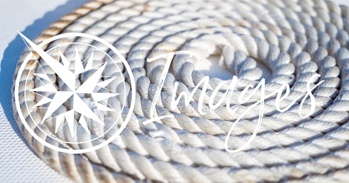 Coiled dock line - Uncommon Caribbean Images