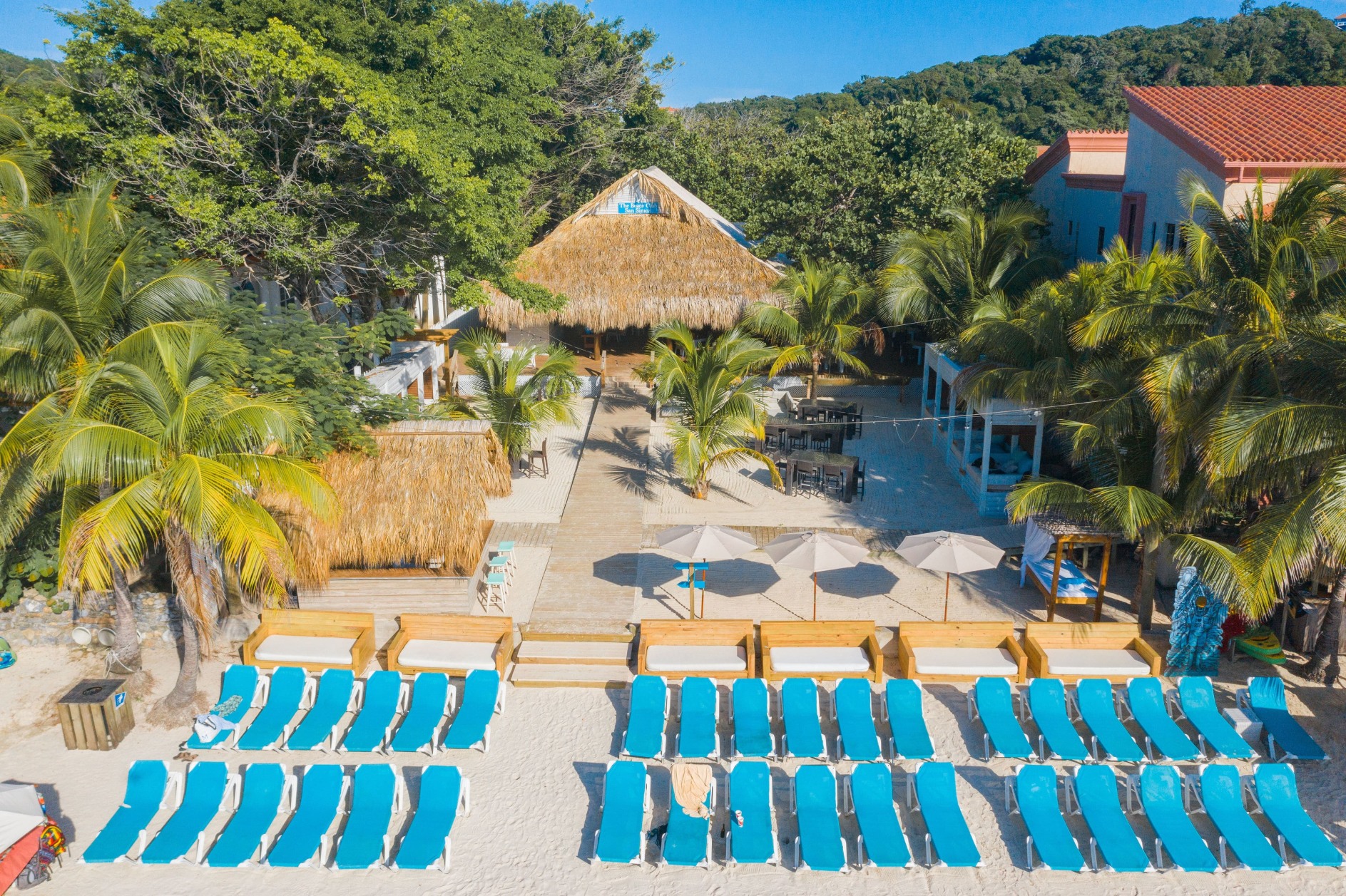 Roatan Excursions | Roatán Luxe Beach Day at San Simón Beach Club by ...